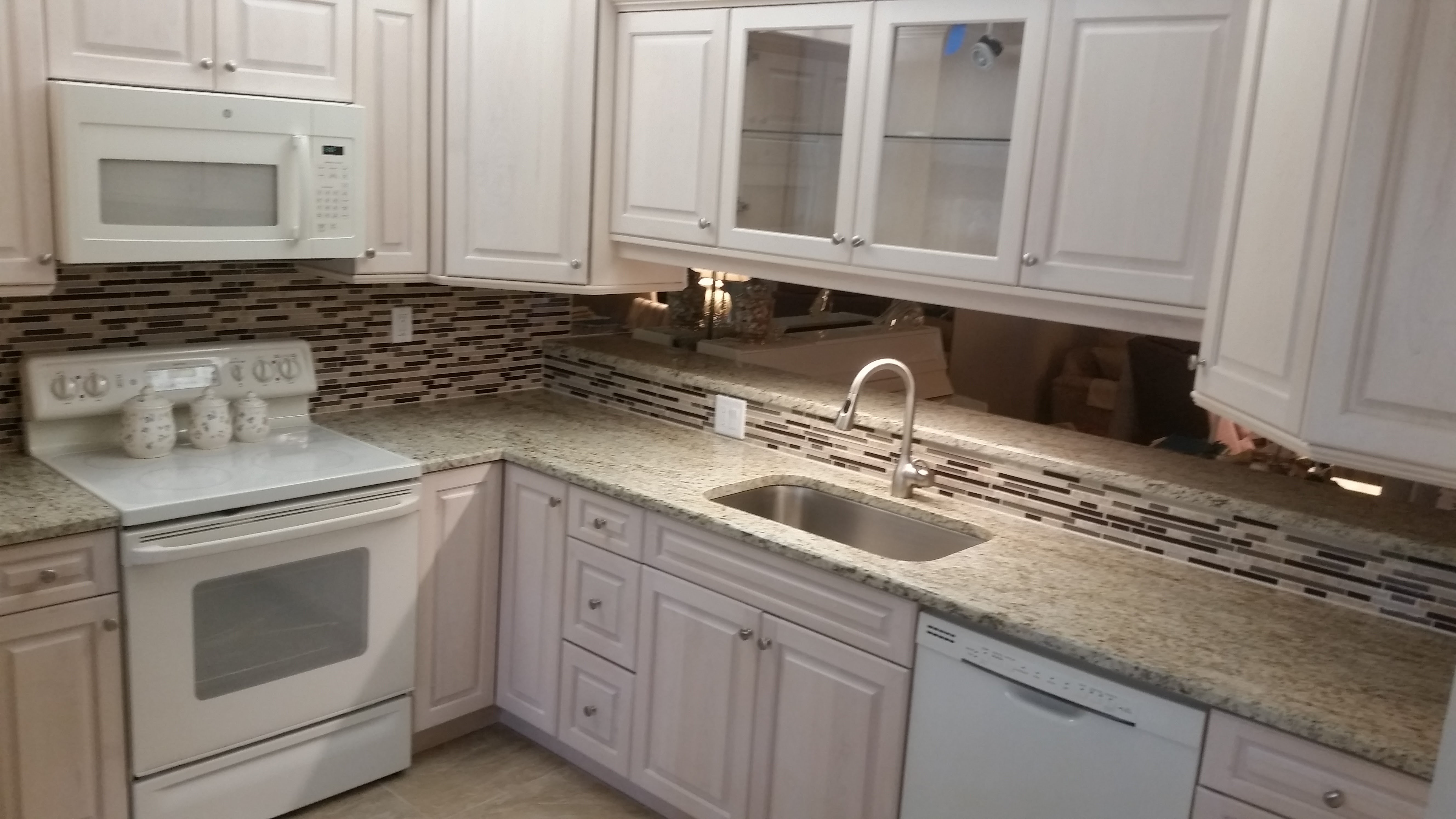 granite kitchen 1 - The Stone Quarry of Jupiter